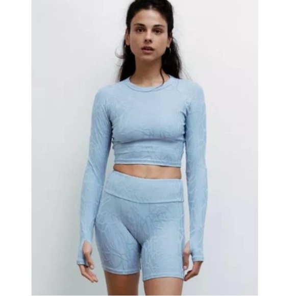 Carbon38 | Tops | Brand New Twenty Montreal Crossover 3d Knit Long ...